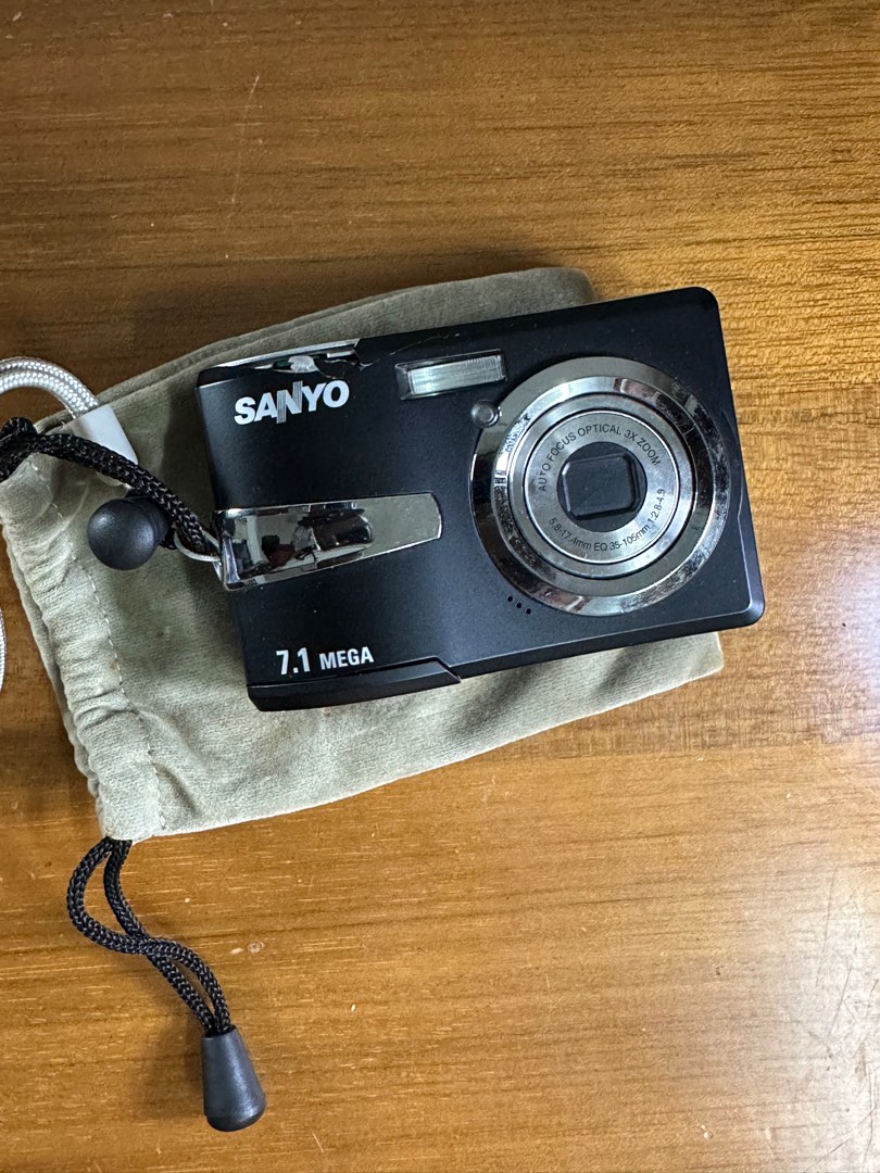SANYO S750 CCD CAMERA, Photography, Cameras on Carousell
