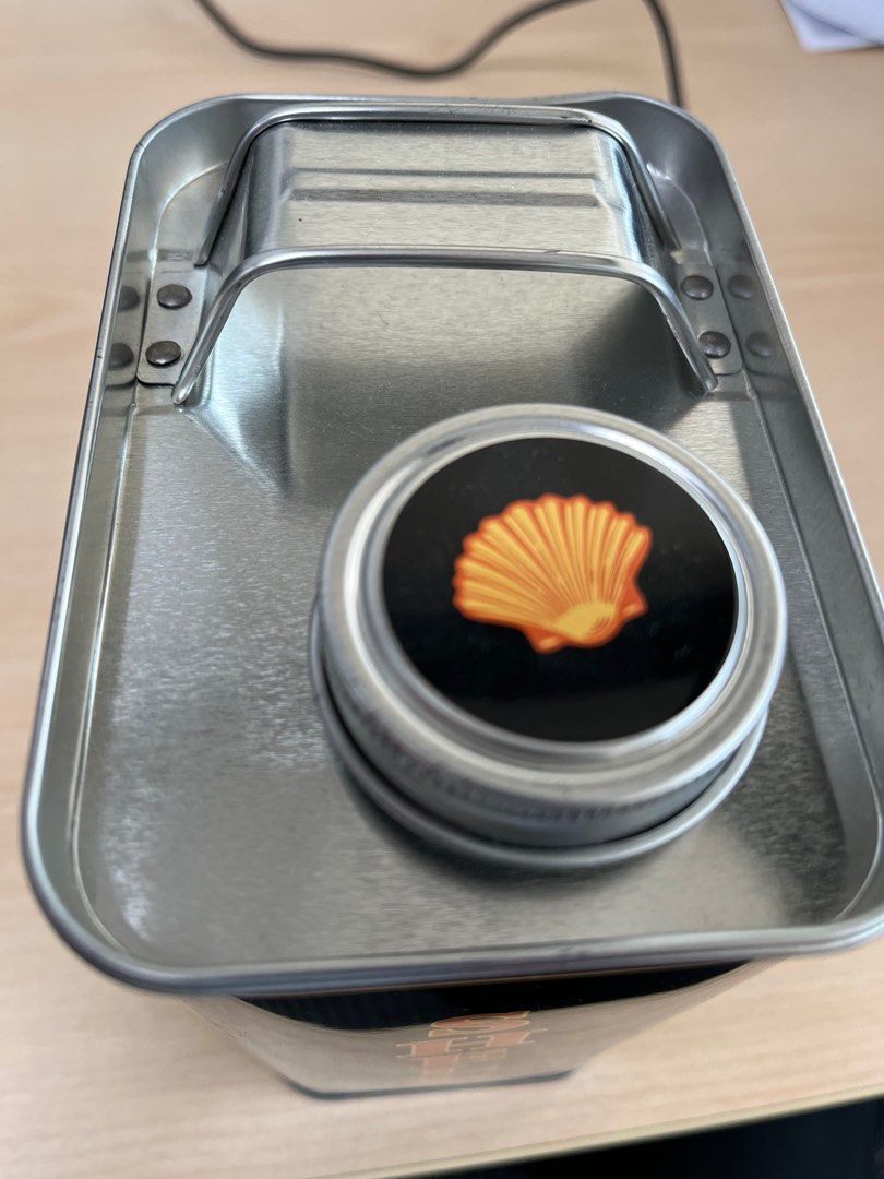 Shell 1L vintage oil can, 125th year anniversary edition, Hobbies ...