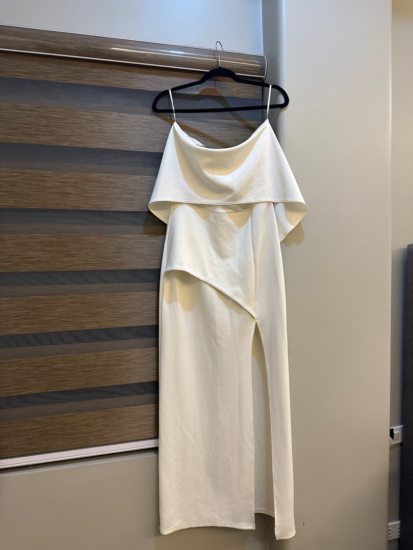 APARTMENT EIGHT WHITE LING GOWN (LARGE), Women's Fashion, Dresses ...