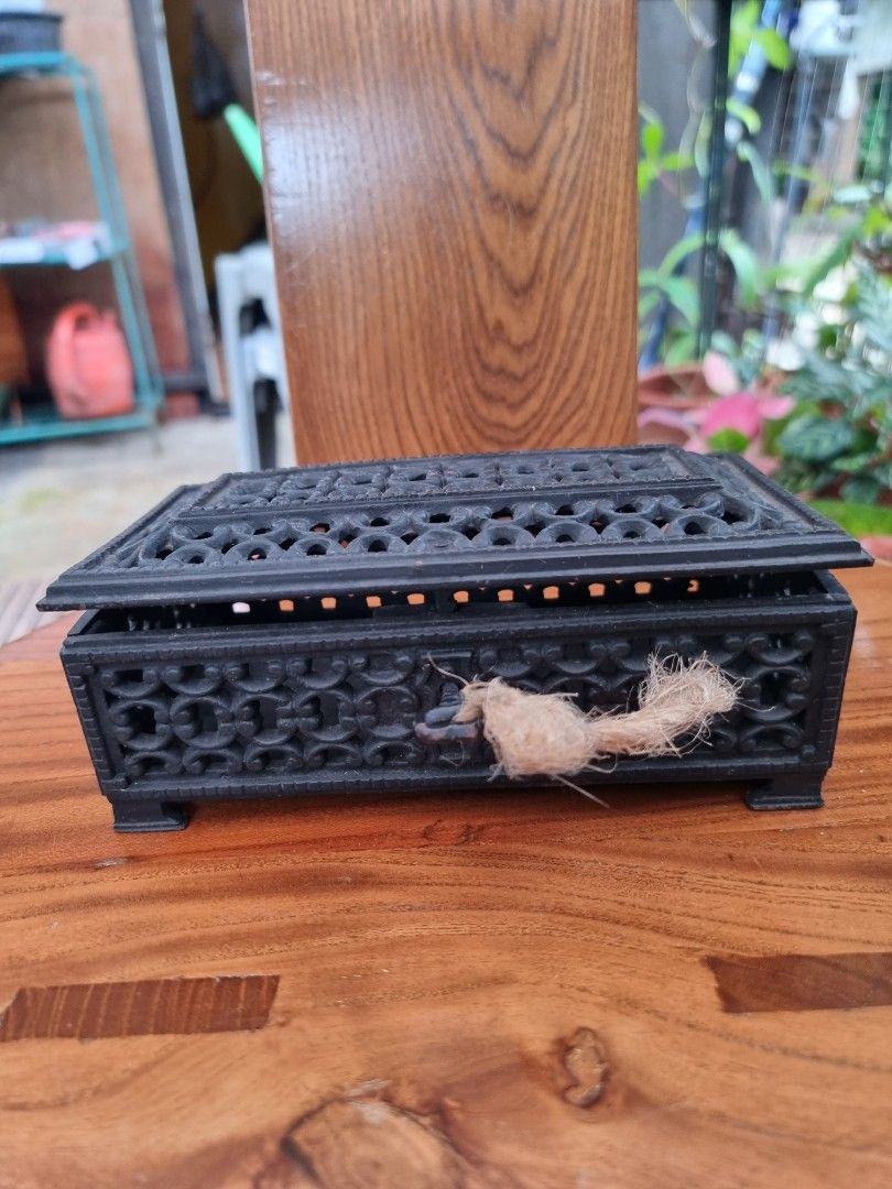 British Colonial Cast Iron Box, Women's Fashion, Jewelry & Organisers ...