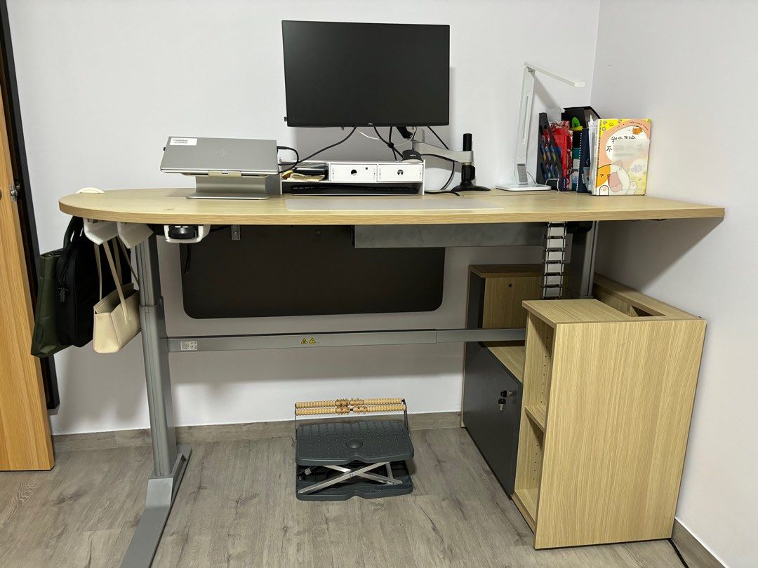 Ergonomic adj table 180cm 80cm can trade with ikea BERGLARKA