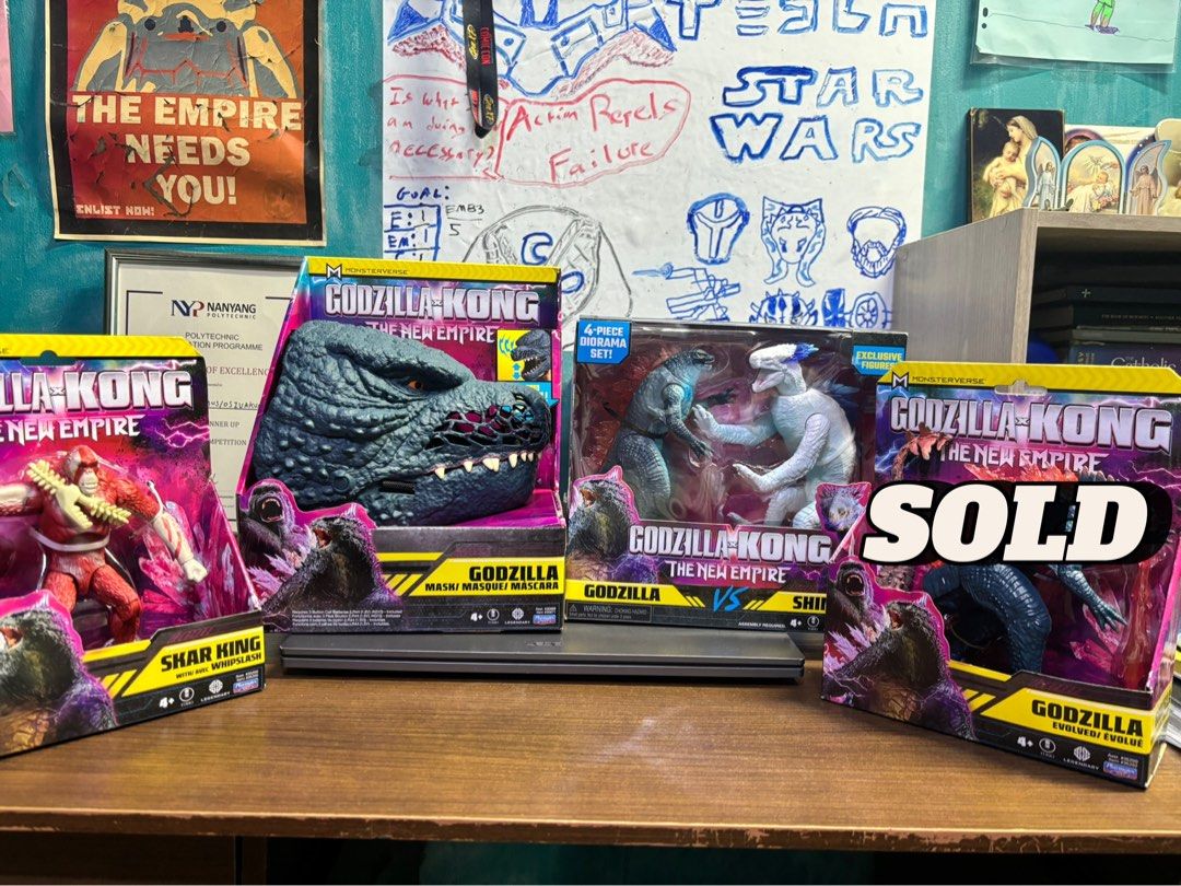 Godzilla X Kong Toys! Godzilla Mask, Skar King 6 inch, and Godzilla V ...