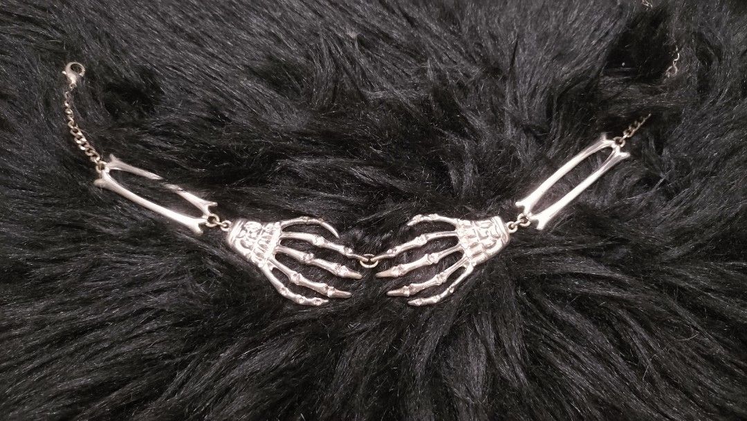 Goth Skeleton Necklace, Women's Fashion, Jewelry & Organisers ...