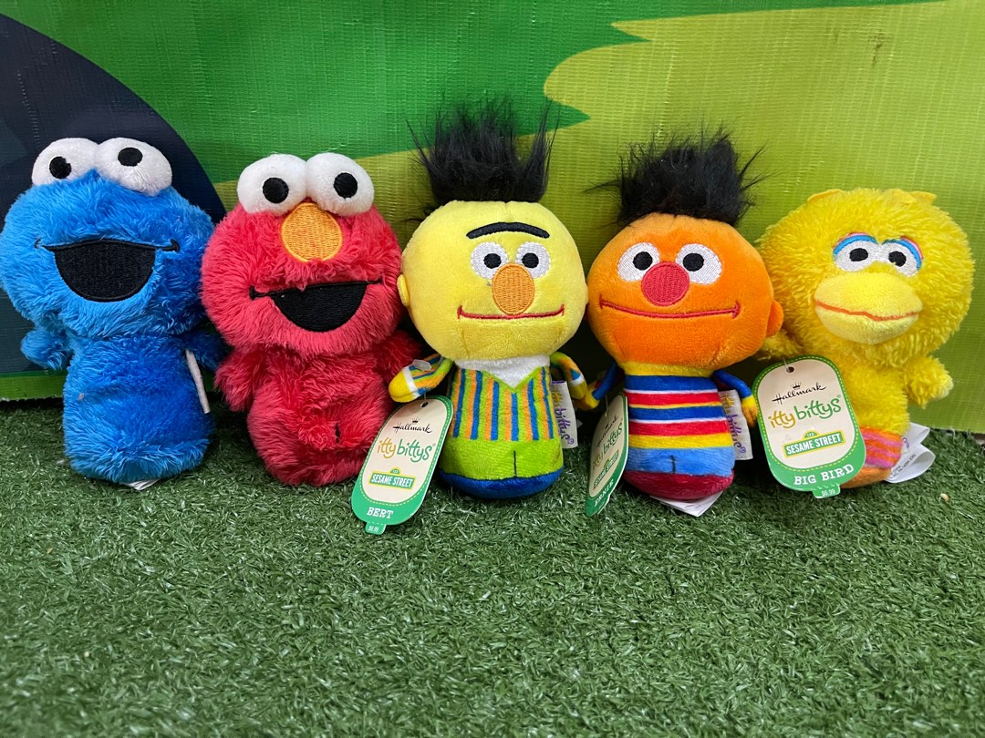 HALLMARK ITTY BITTYS SESAME STREET COOKIE MONSTER, ELMO, BERT, ERNIE ...