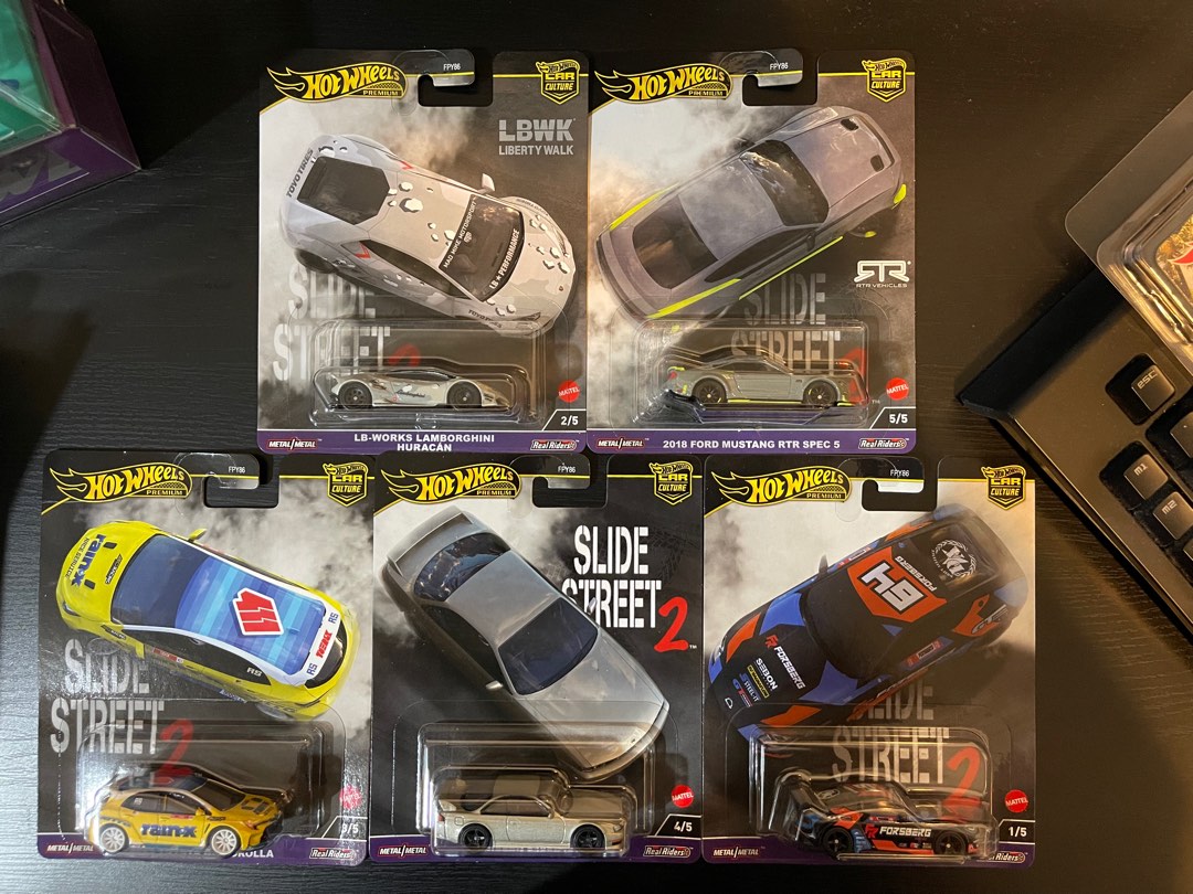 Hot Wheels Slide Street, Hobbies & Toys, Toys & Games on Carousell