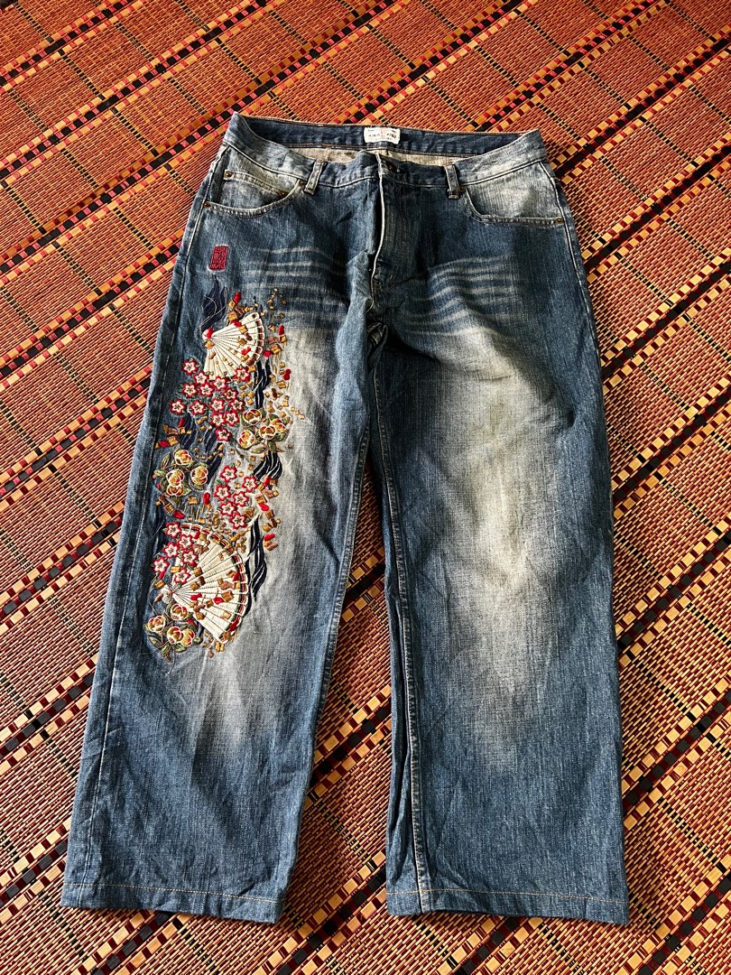 Kura Kuri generation jeans, Women's Fashion, Bottoms, Jeans & Leggings on Carousell