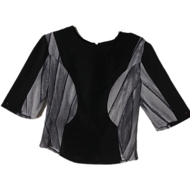 (L) MONKI BLACK/SILVER TOP, Women's Fashion, Tops, Blouses on Carousell
