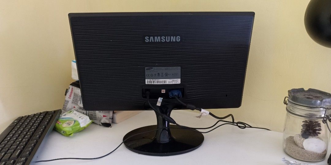 Layar Monitor Samsung LED, Elektronik, Komputer, Lainnya di Carousell