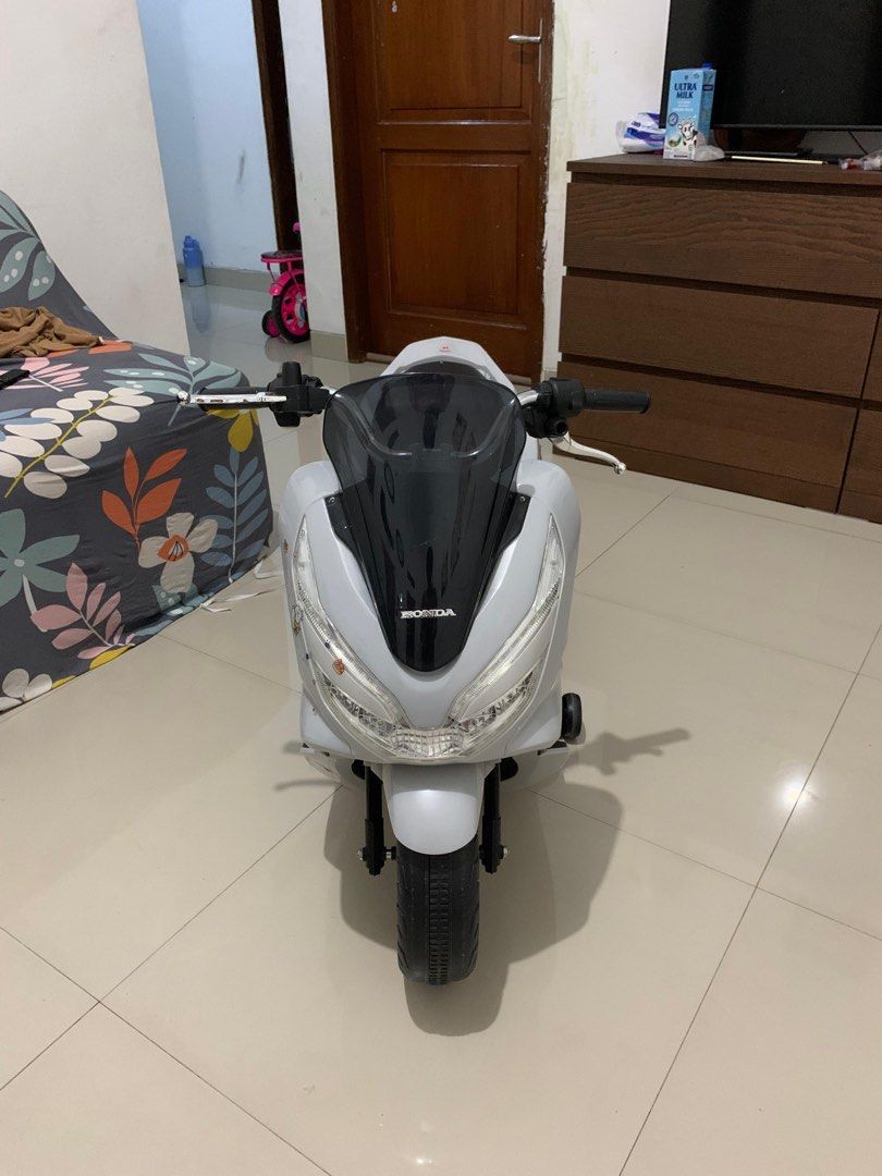 Motor aki pcx anak eks kidstasion, Toys & Collectibles, Mainan di Carousell