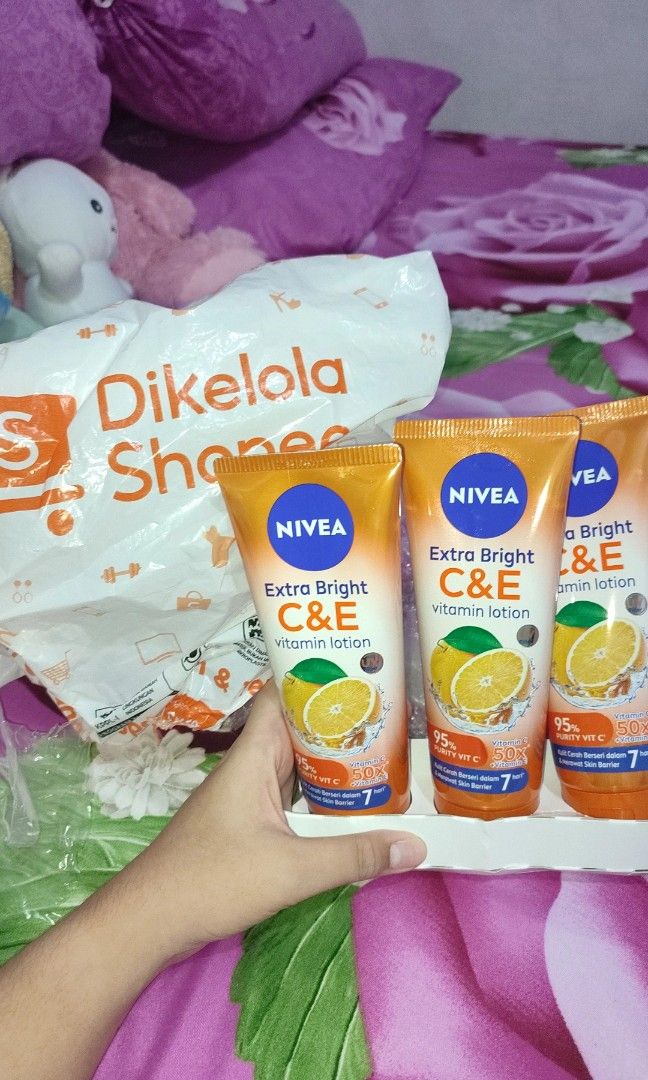 NIVEA Extra Bright Vitamin Lotion C&E Made In Thailand 180mL (Satuan ...