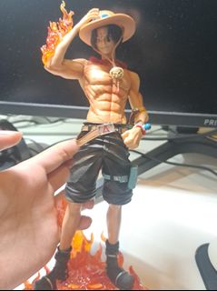 Wuthering Waves - Crownless G.E.M. Series One Piece - Shanks RUN!RUN ...