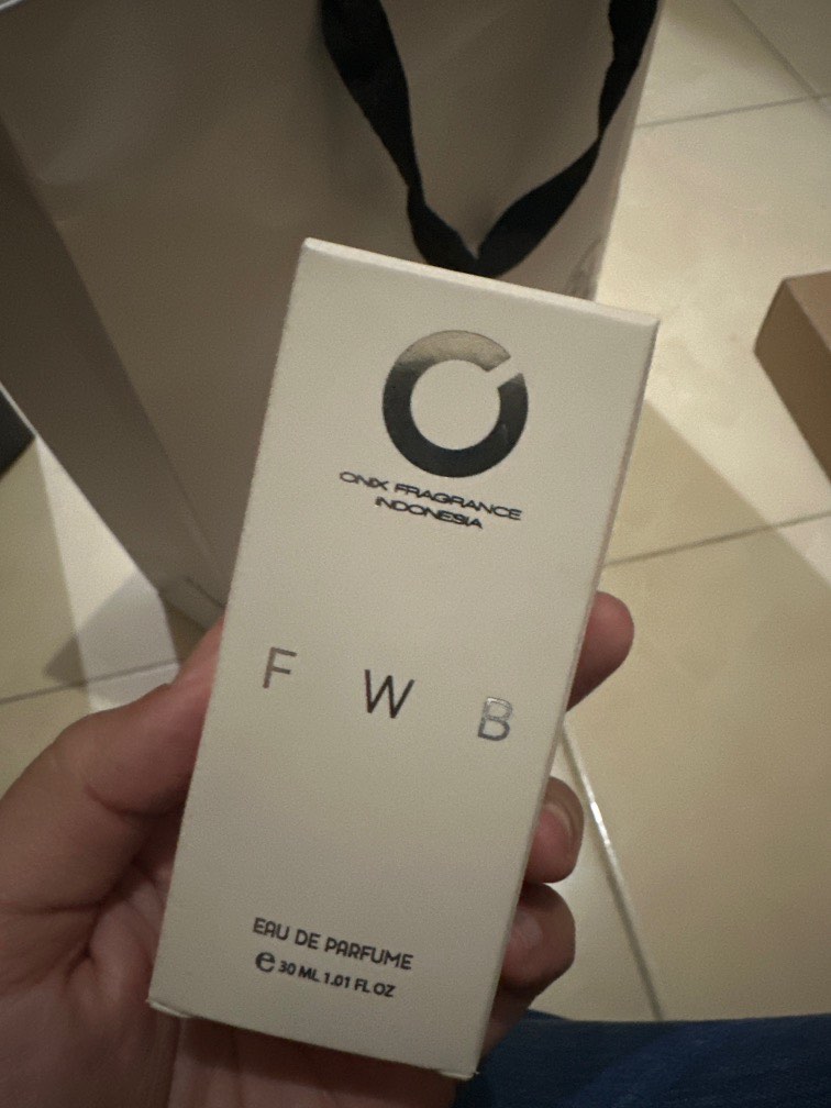 Onix FWB, Kesehatan & Kecantikan, Parfum, Kuku & Lainnya di Carousell