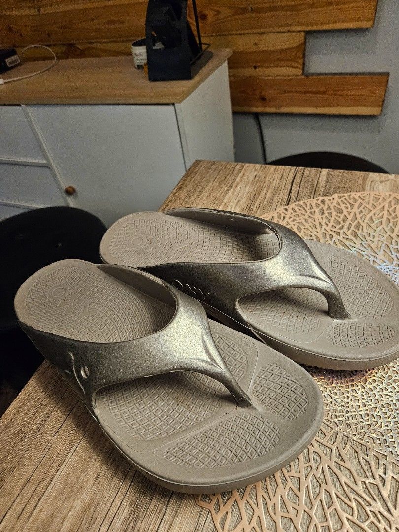Oxy Originals Explorer Metallics Sandals Slippers, Women's Fashion ...