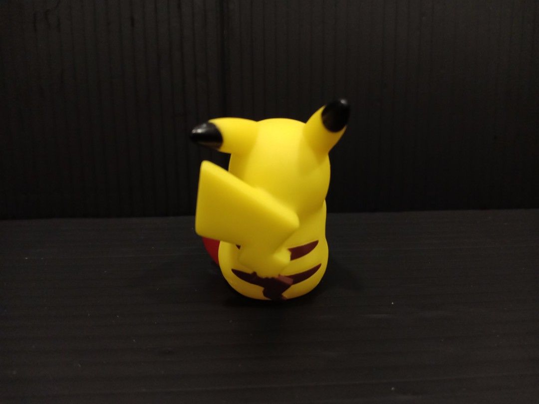 Pikachu Holding Ash Hat Bandai Pokemon Kids FD / Finger Doll / Finger ...