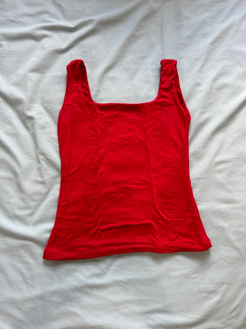 red body hugging top tiktok shop, Women's Fashion, Tops, Sleeveless on ...