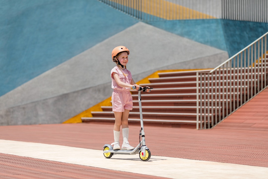 Segway C8 Kids Kick Scooter, Sports Equipment, Sports & Games, Skates ...
