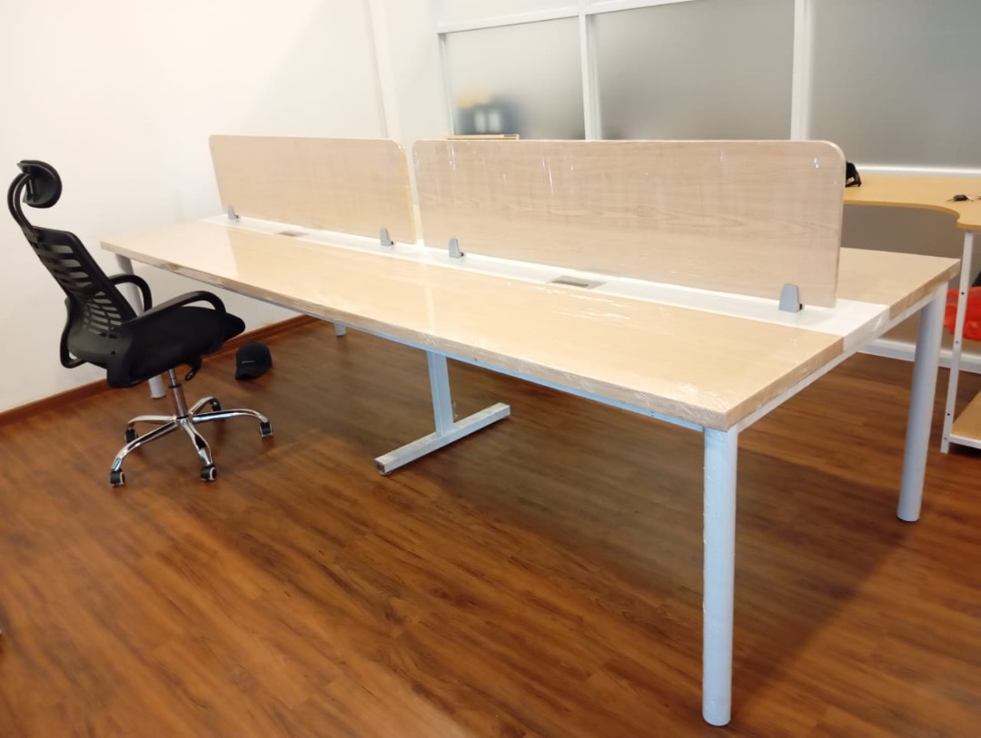 Workstation - meja kerja sekat 3m, Perabotan Rumah di Carousell