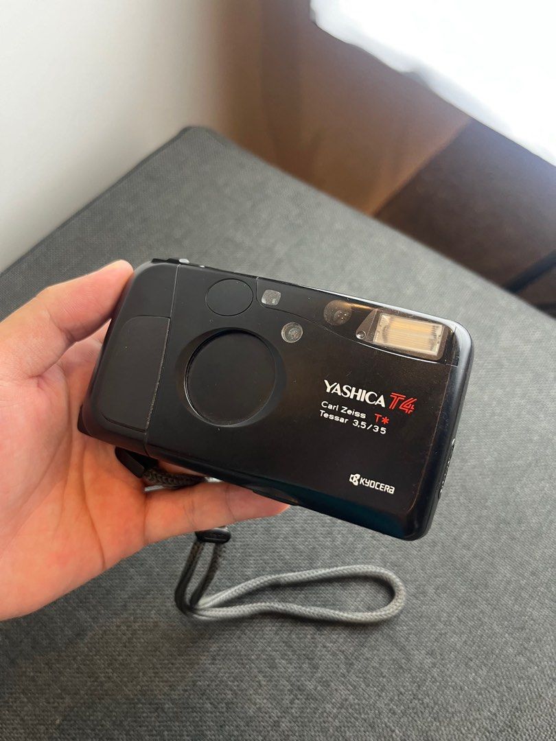 Yashica T4 Kyocera Carl Zeiss RARE 35mm Film Camera, Photography, Cameras on Carousell