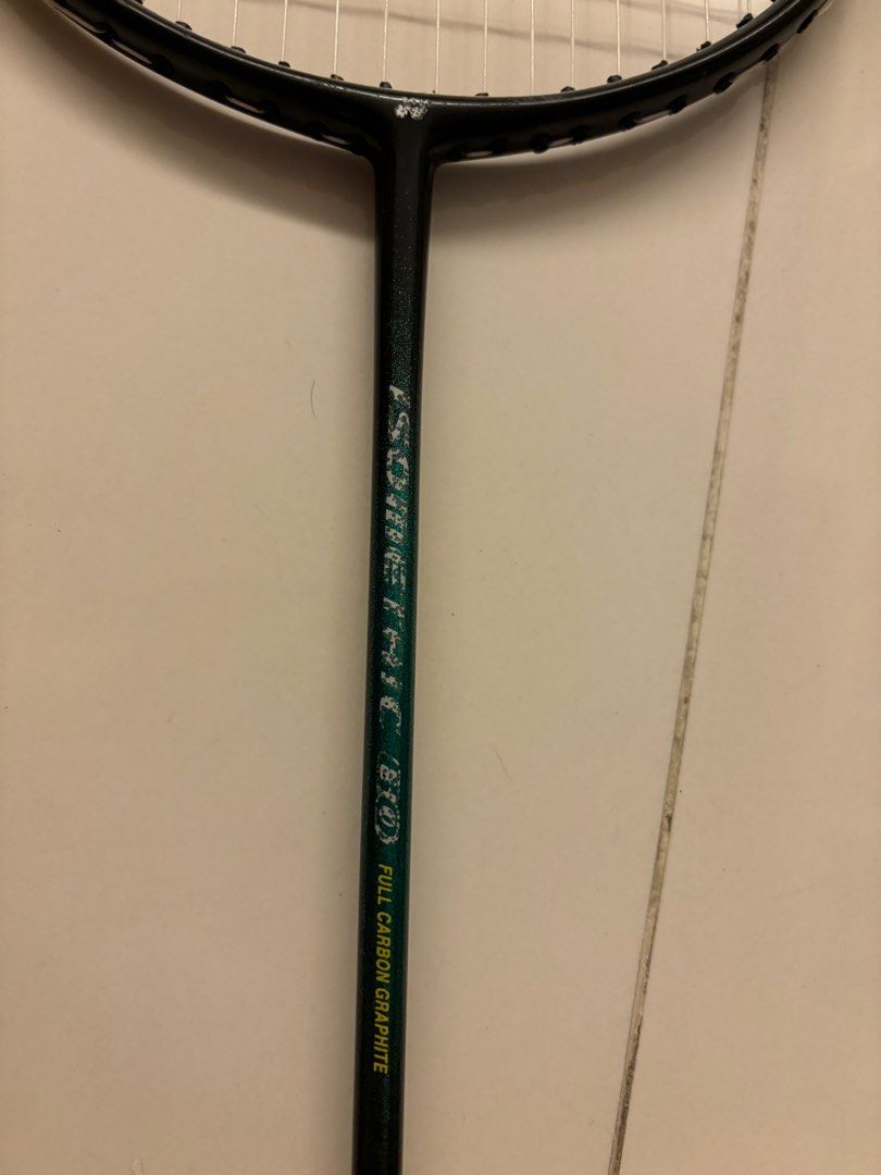 Yonex isometric 80, Sports Equipment, Sports & Games, Racket & Ball ...