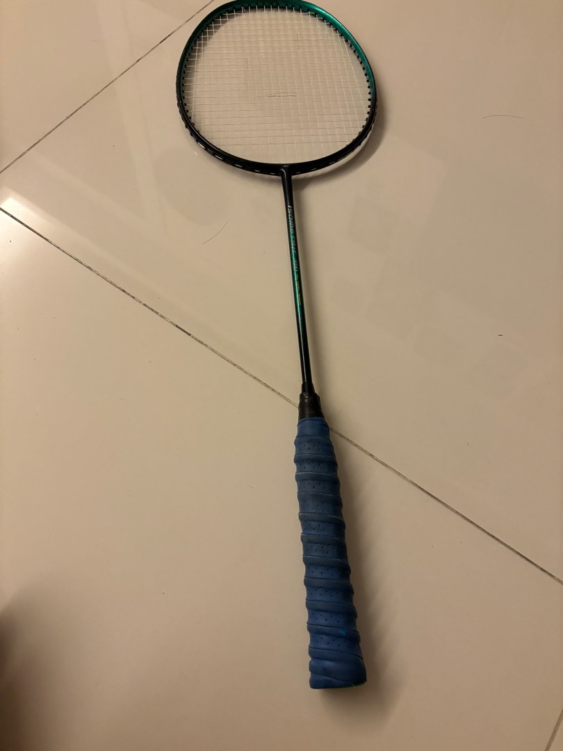 Yonex isometric 80, Sports Equipment, Sports & Games, Racket & Ball ...