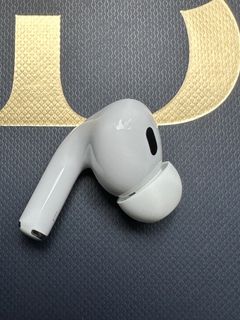 Apple AirPod Pro (2nd Generation) with MagSafe Charging Case (USB-C ...