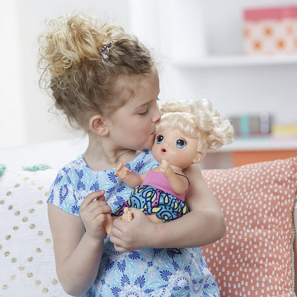 Baby Alive Snackin Noodles Bisa Makan Mie Playdough dan Poop Playdoh ...