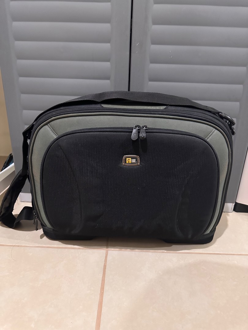 Case Logic Laptop Bag, Computers & Tech, Parts & Accessories, Laptop ...