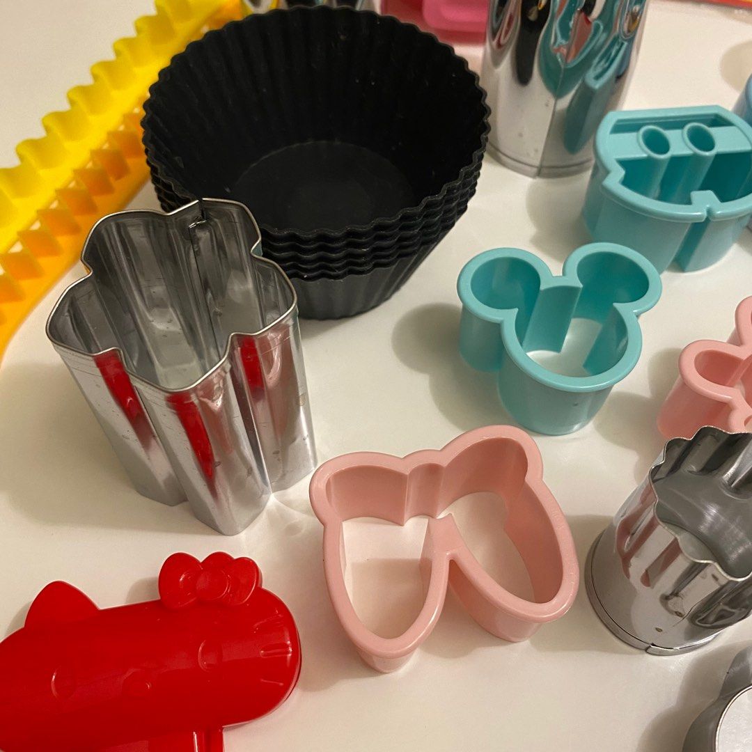 Cetakan bento set alat bento making, Kitchen & Appliances di Carousell
