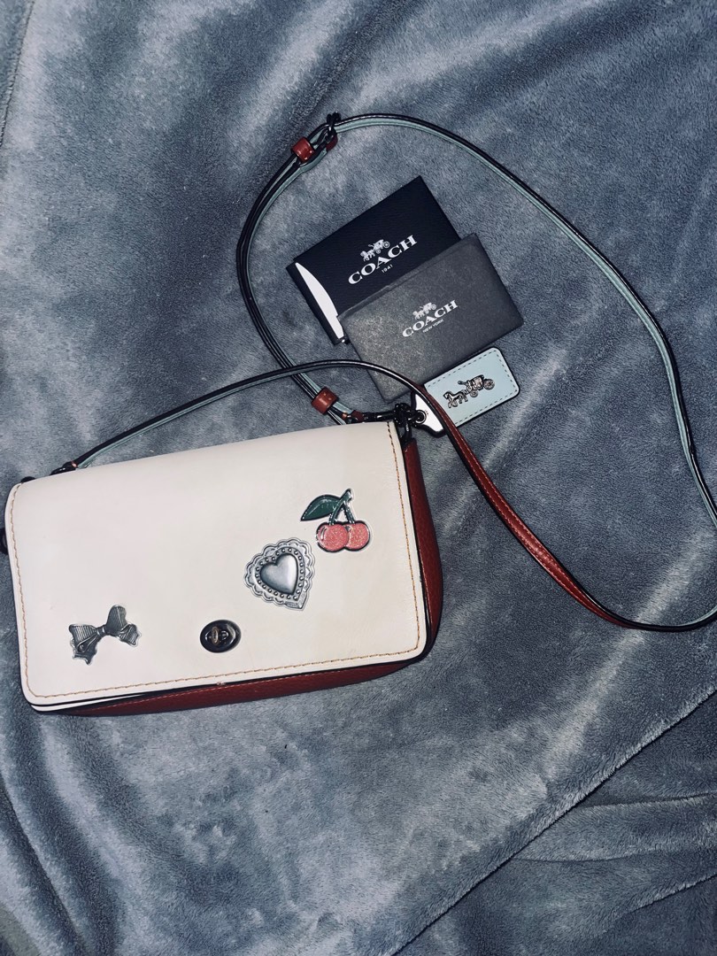 Coach Dinky Crossbody Bag, Women's Fashion, Bags & Wallets, Cross-body Bags on Carousell