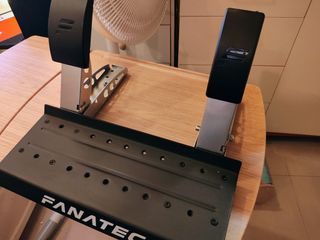 Fanatec ClubSport Wheel Base CSW V2.5, 電子遊戲, 遊戲機配件, 遊戲週邊商品 - Carousell