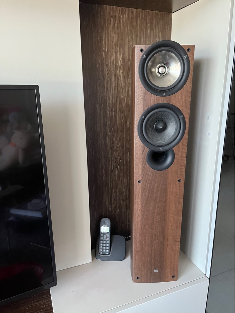 KEF IQ5 胡桃木色 speaker 喇叭 揚聲器, 音響器材, Soundbar、揚聲器、藍牙喇叭、耳擴 - Carousell
