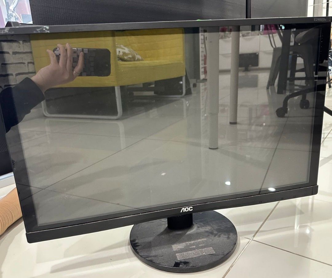 LCD Monitor 24 inch, Computers & Tech, Desktops on Carousell