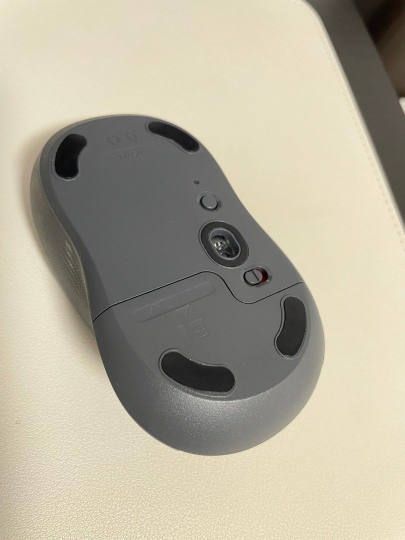 Logitech Signature M650 Silent Mouse, Computers & Tech, Parts ...