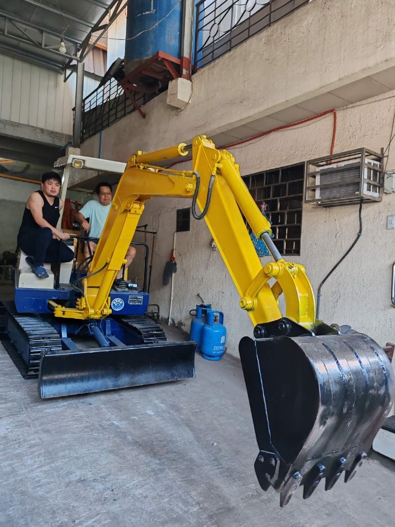 Mitsubishi ME 20 Backhoe / Excavator, Special Vehicles, Heavy Vehicles ...