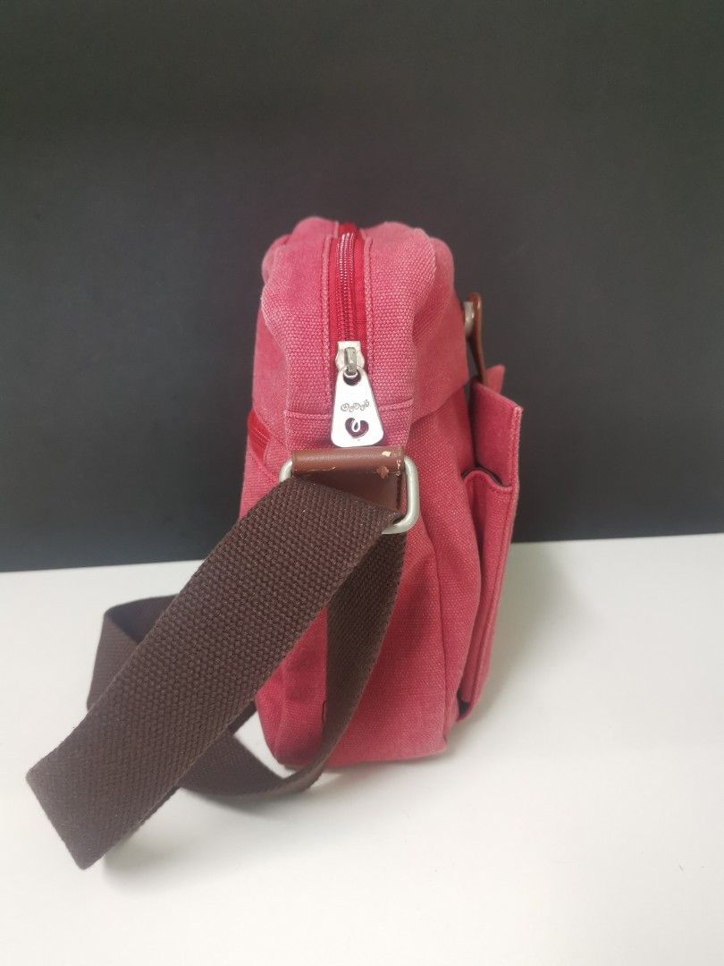 Momoe Red Shoulder Bag, Women's Fashion, Bags & Wallets, Shoulder Bags ...