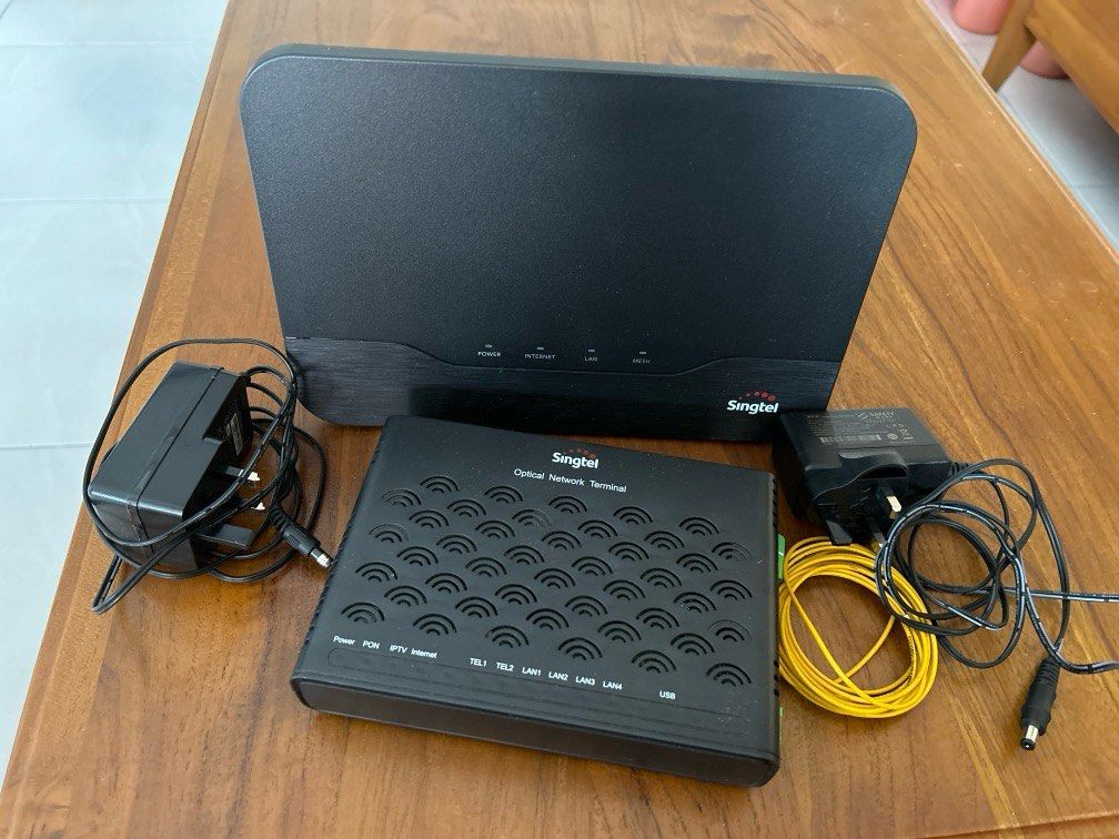 Singtel ONT and Singtel mesh router, Computers & Tech, Parts ...