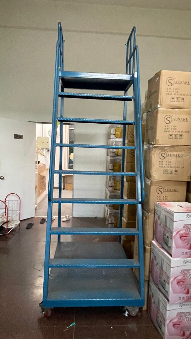 tangga / tangga bertayar / tangga industri / Used Staircase / Used ...