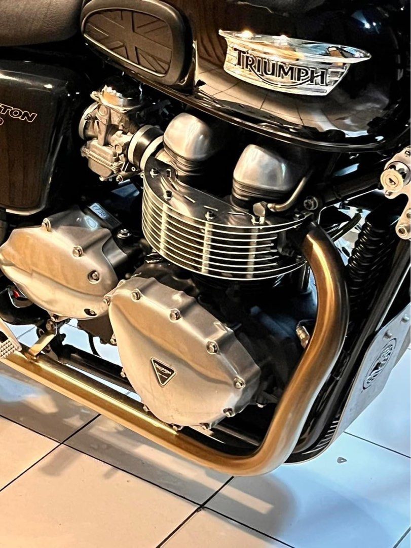 Triumph air-cooled cooling fins, Motorbikes on Carousell