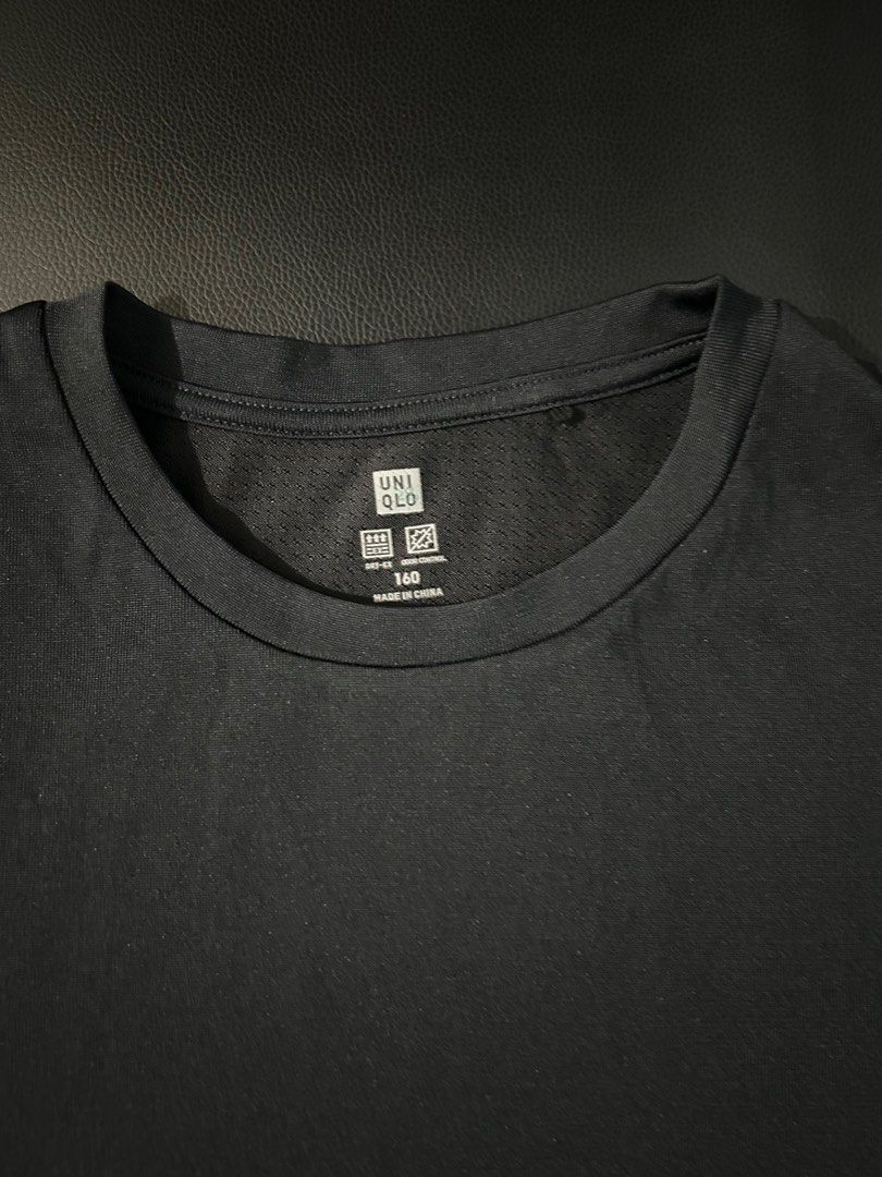 Uniqlo Dri-fit shirt (unisex), Women's Fashion, Activewear on Carousell