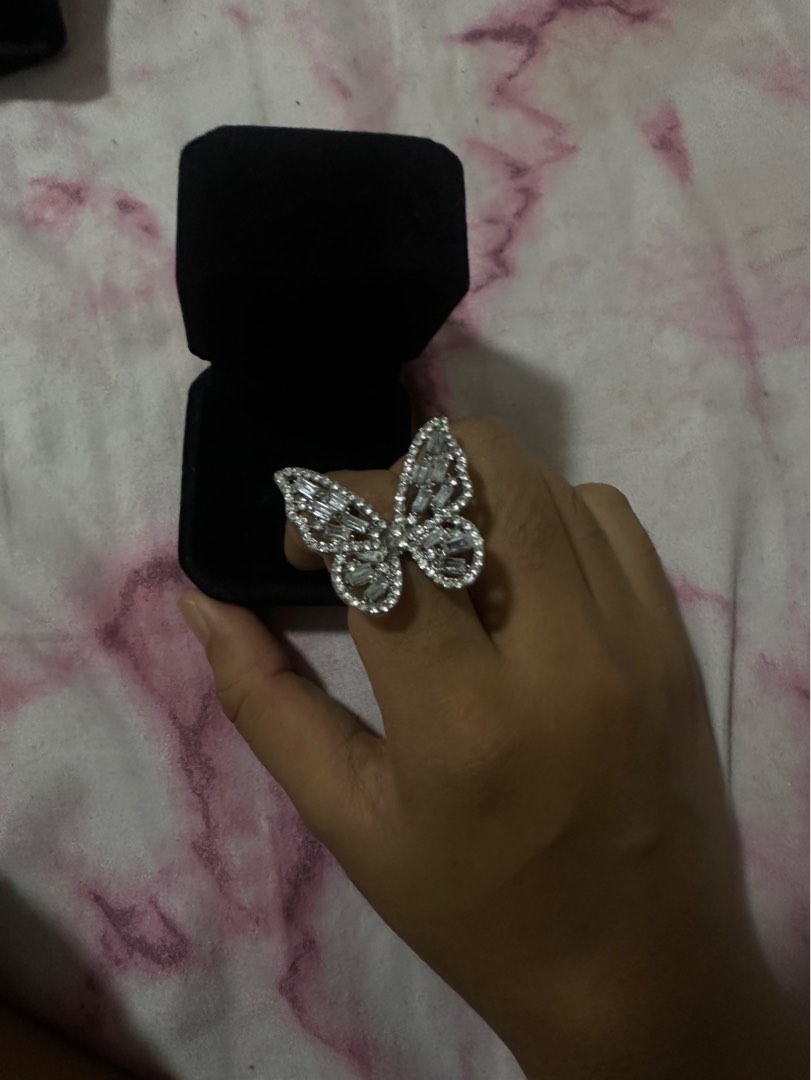 Vintage Batterfly Non Tarnish Ring, Women's Fashion, Jewelry & Organizers, Rings on Carousell