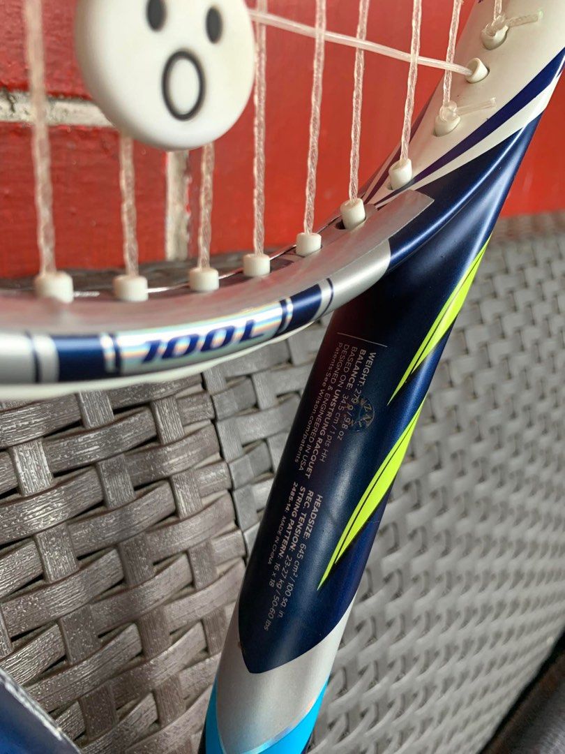 Wilson BX Juice 100L, Sports Equipment, Sports & Games, Racket and Ball ...