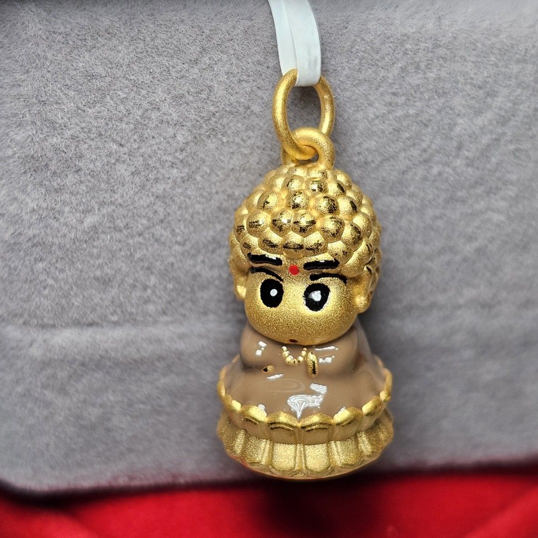 999 Gold Pendant Crayon Shin Chan Buddha, Hobbies & Toys, Memorabilia ...