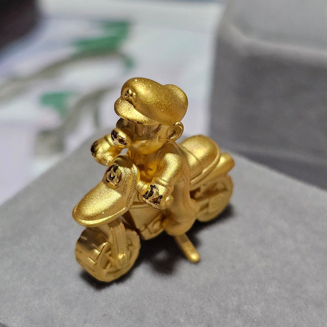 999 Gold Super Mario Display, Hobbies & Toys, Toys & Games on Carousell