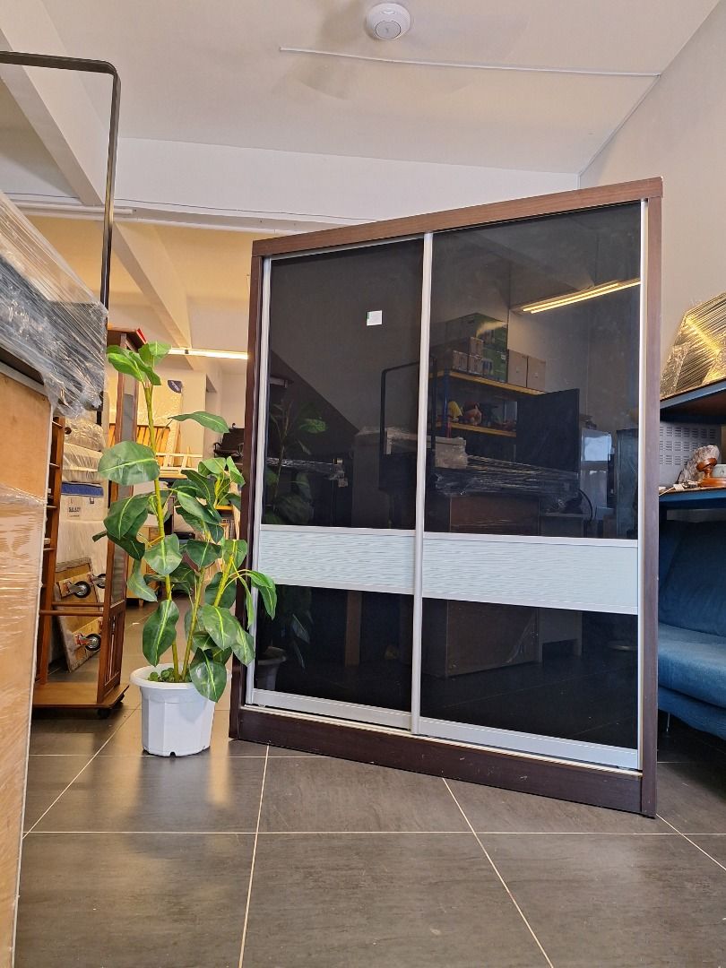 Black Wooden Large Sliding 2-door Wardrobe | Almari Besar 2 Pintu ...