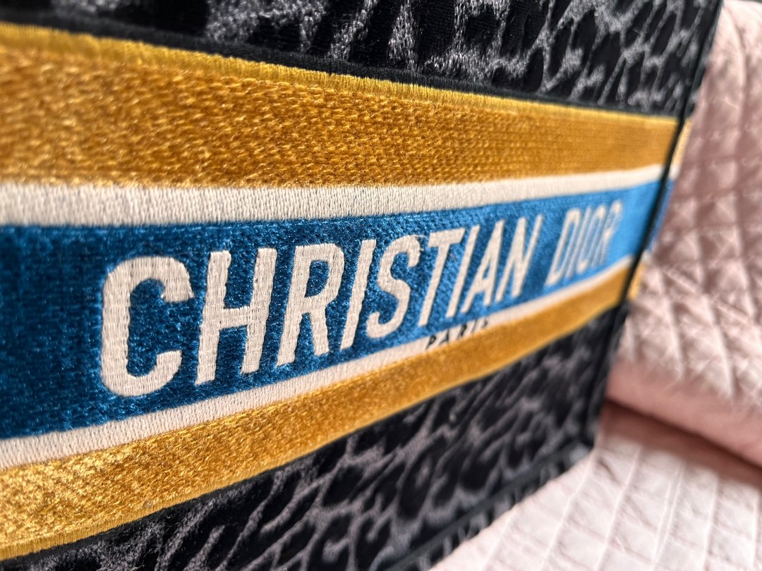 Dior Leopard Mezza book tote, Fesyen Wanita, Tas & Dompet di Carousell