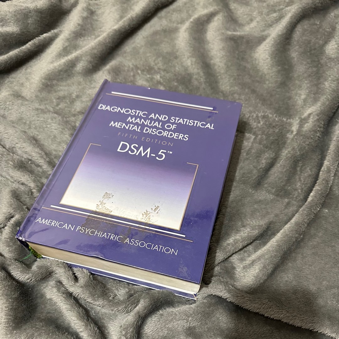 DSM - 5, Hobbies & Toys, Books & Magazines, Textbooks on Carousell