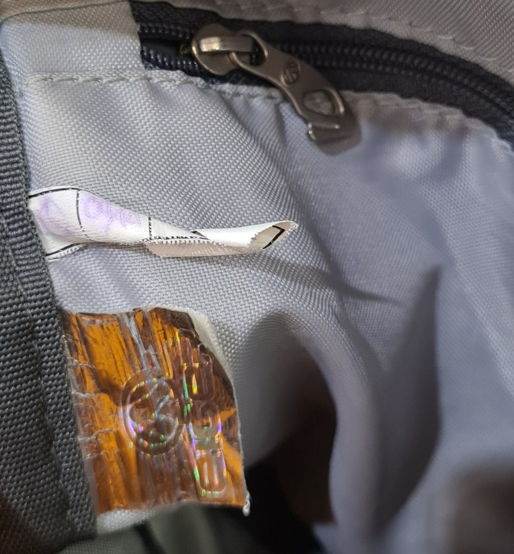 EIGER Magnetic Tas Sling Original, Fesyen Pria, Tas & Dompet , Tas ...