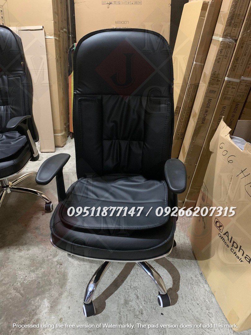 EXECUTIVE HIGHBACK CHAIR, Furniture & Home Living, Office Furniture & Fixtures on Carousell