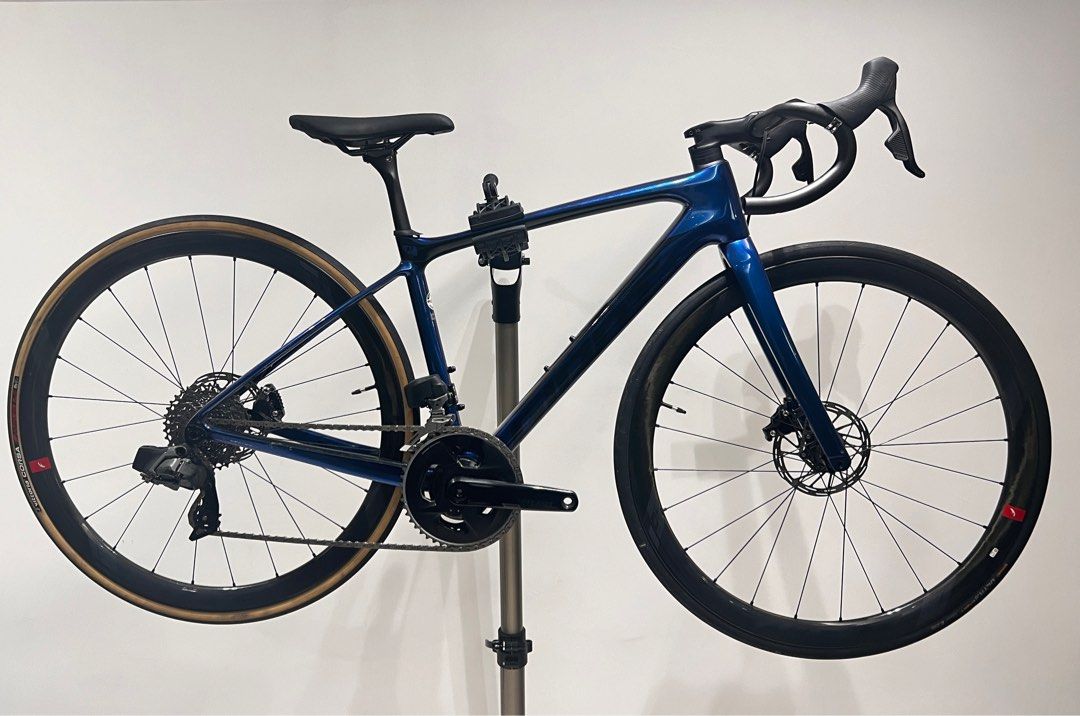Giant Defy Adv Pro 1 Disc [SRAM rival etap with power meter] carbon ...