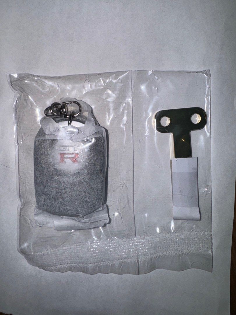 GTR R34 collectible key (Rare) ORI Gachapon from 🇯🇵, Hobbies & Toys ...